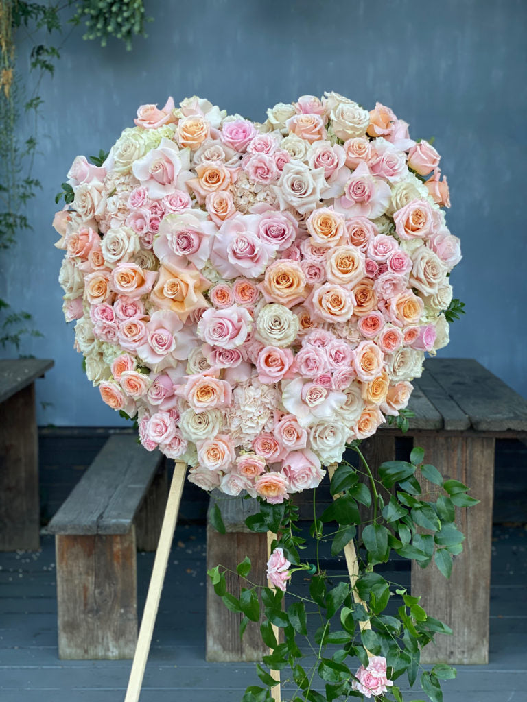 Easel 1 – Enchanted Florist